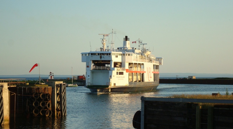 Prince Edward Island Ferry - MARINE - Canadian Public Transit ...